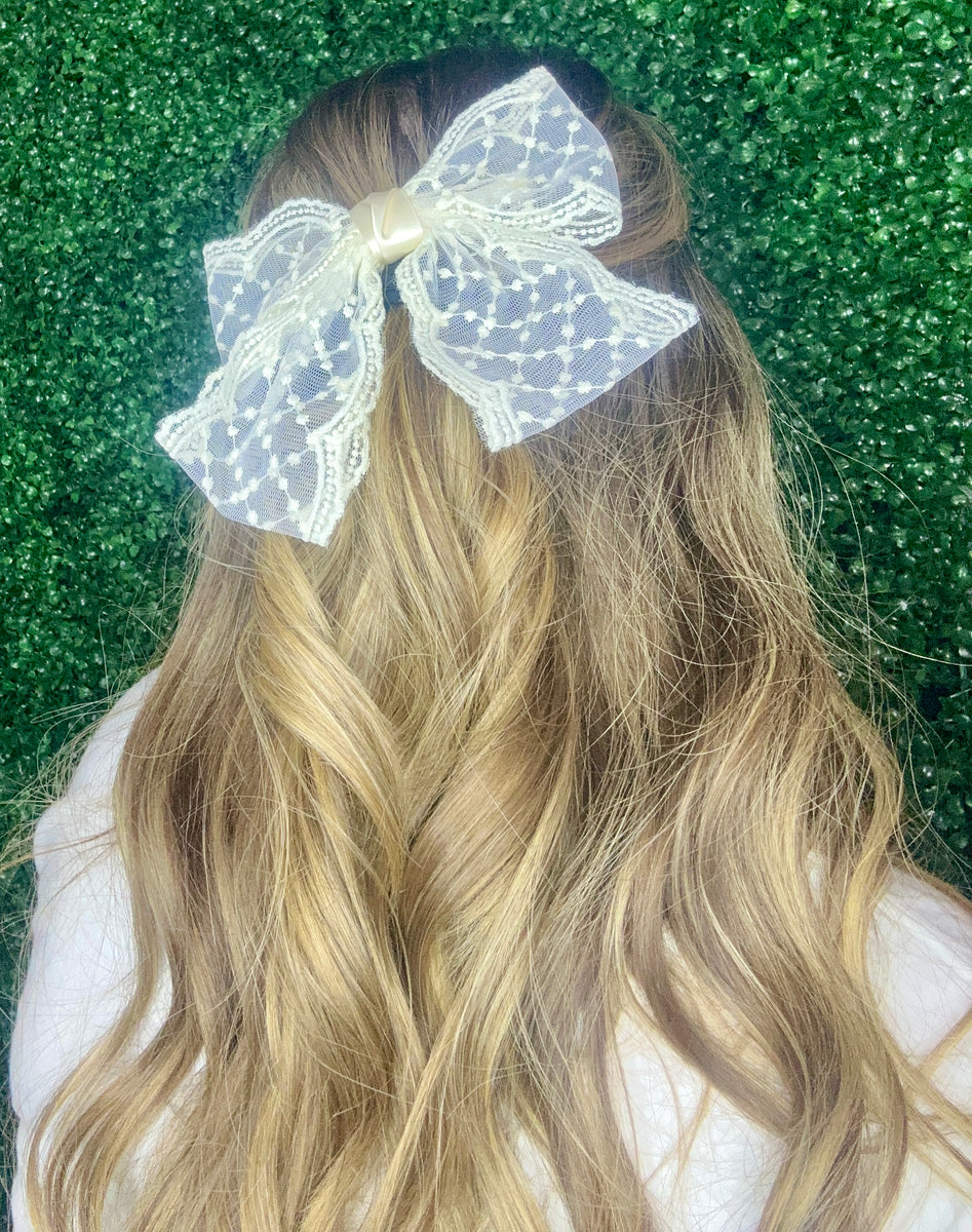 Short Lace Bow – Wildfire Designs KY